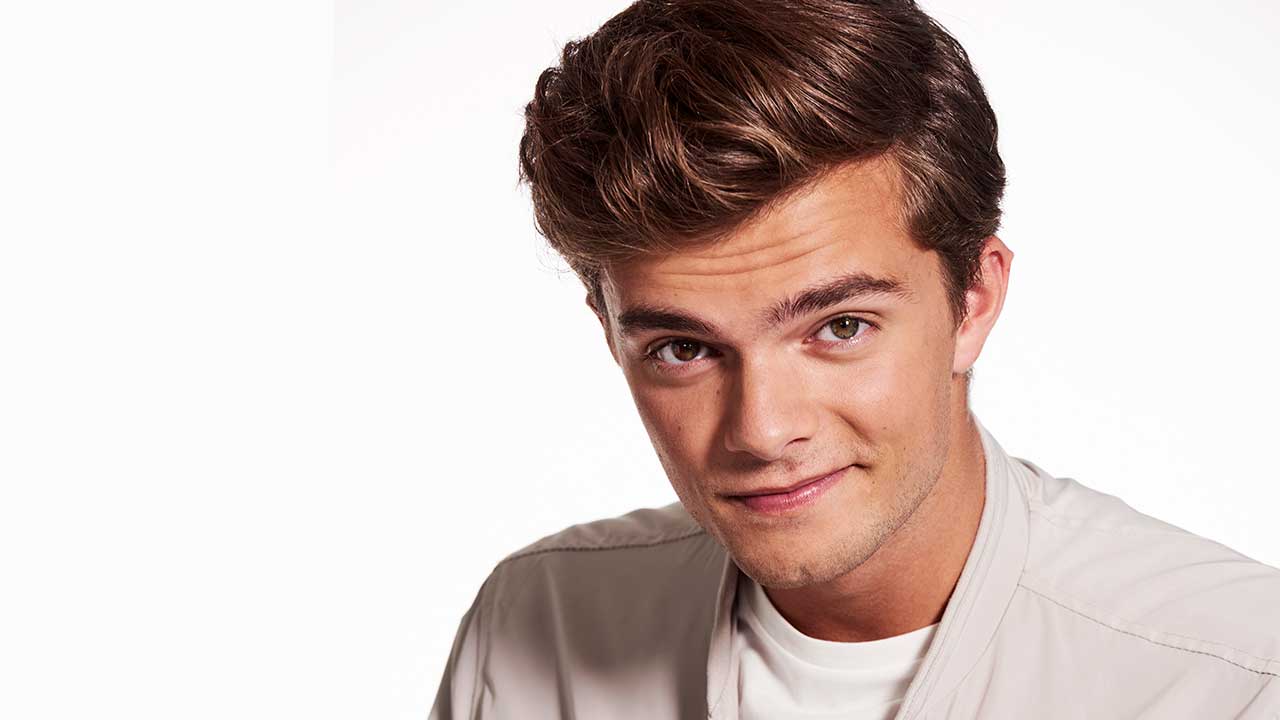 Buddy Vedder nieuwe presentator Kinderprinsengrachtconcert | AVROTROS
