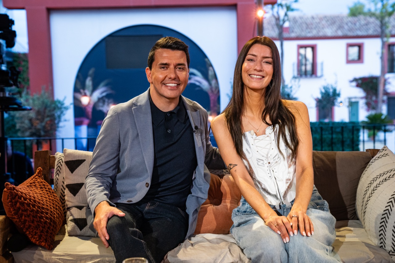 De Beste Zangers bezingen Rikki Borgelt (RONDÉ) in vijfde aflevering ...