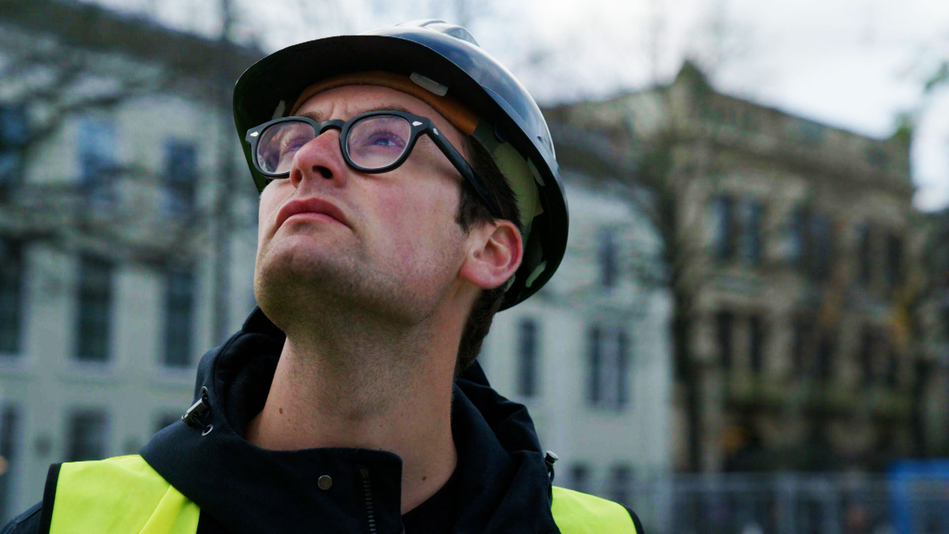 Liefde voor en op het Binnenhof in Ondertussen aan de Hofvijver | AVROTROS